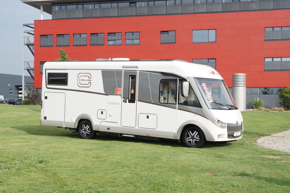 Motorhome compatto, confort esclusivo: Carthago chic c-line I 49 LE ...