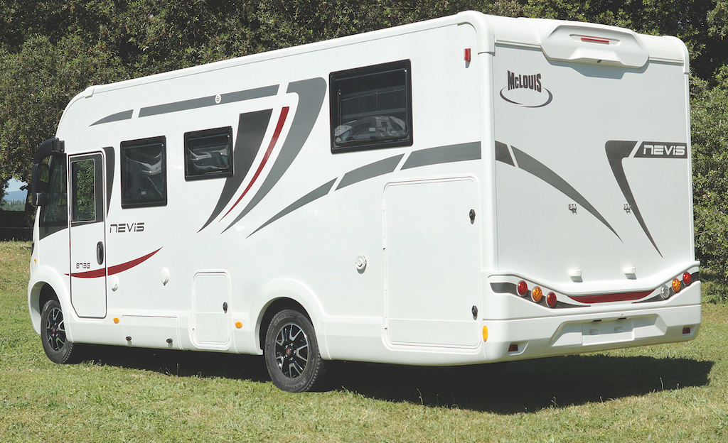 Come si presenta nel dettaglio il Motorhome Nevis 873 G di McLouis ...
