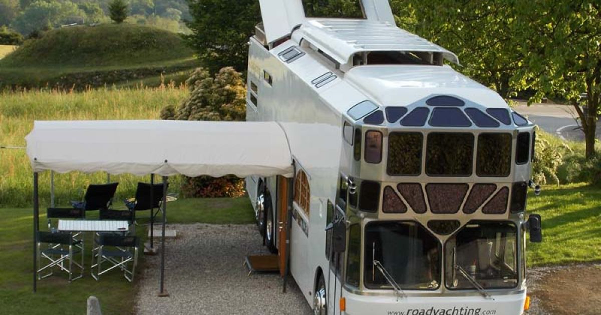 Un MAN Neoplan Skyliner trasformato in motorhome | CamperLife